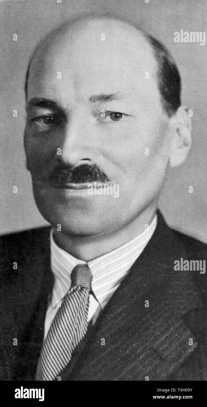 Prime minister clement attlee hi-res stock photography and images - Alamy