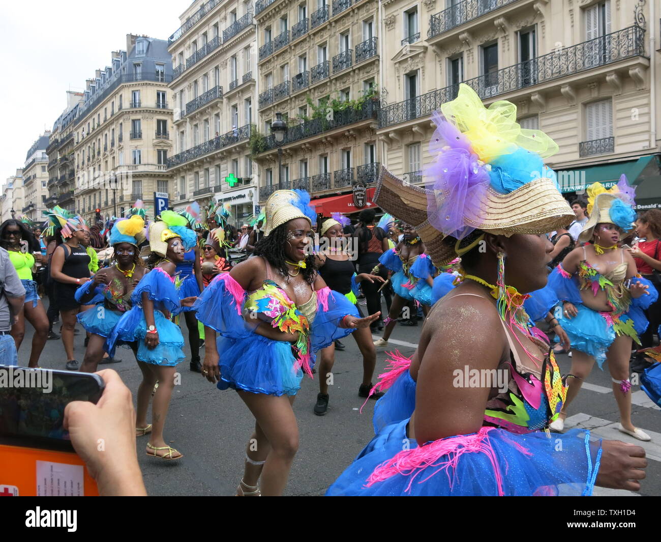 Caribbean dance troupe hi-res stock photography and images - Alamy