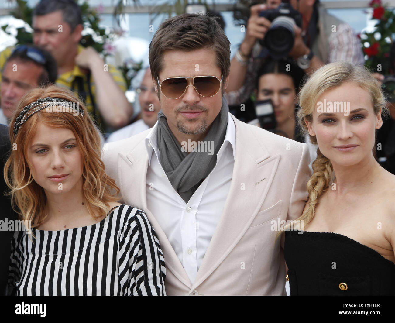 Melanie laurent brad pitt diane hi-res stock photography and images - Alamy