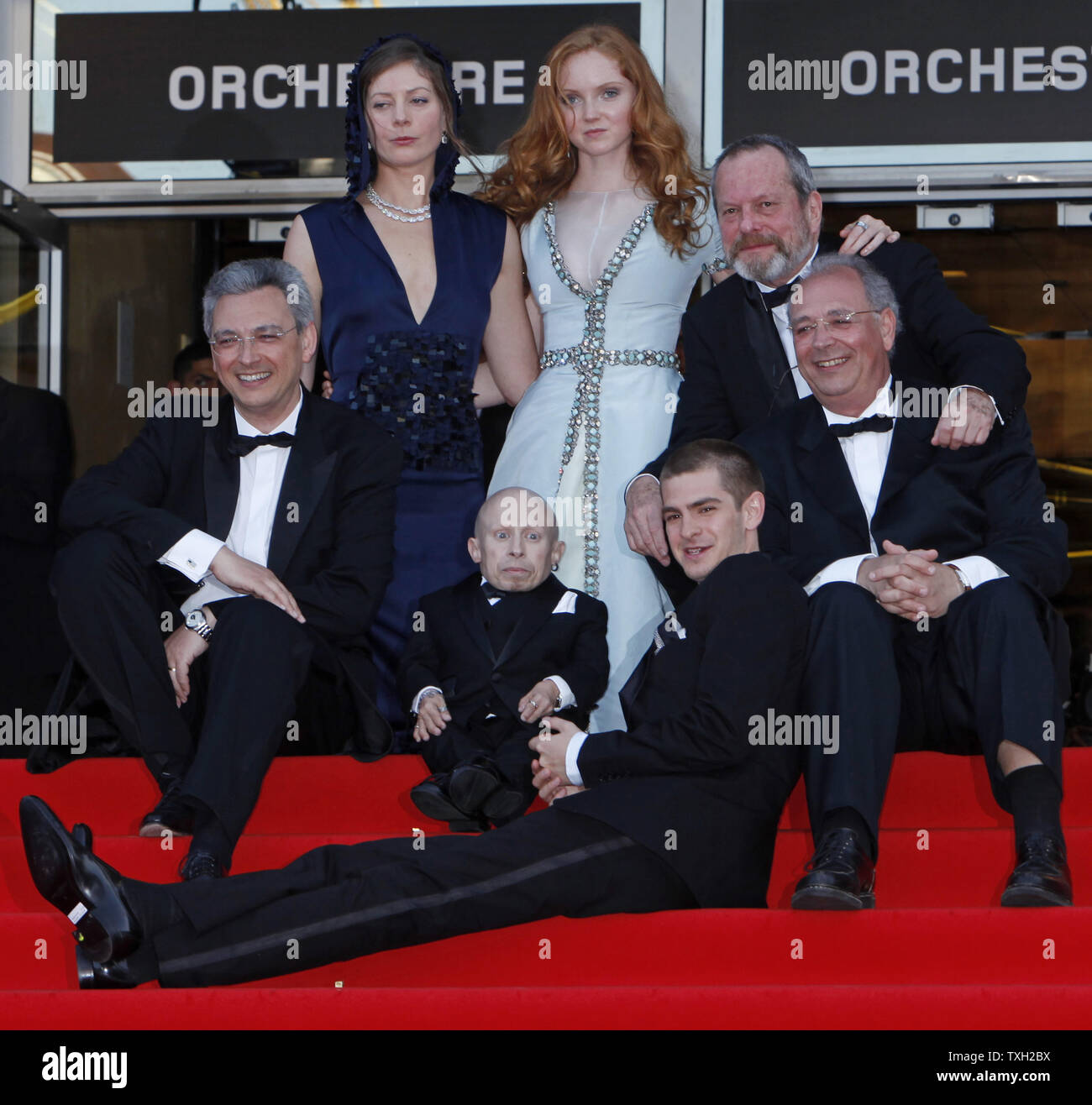 The cast and crew from the film "The Imaginarium of Doctor Parnassus ...