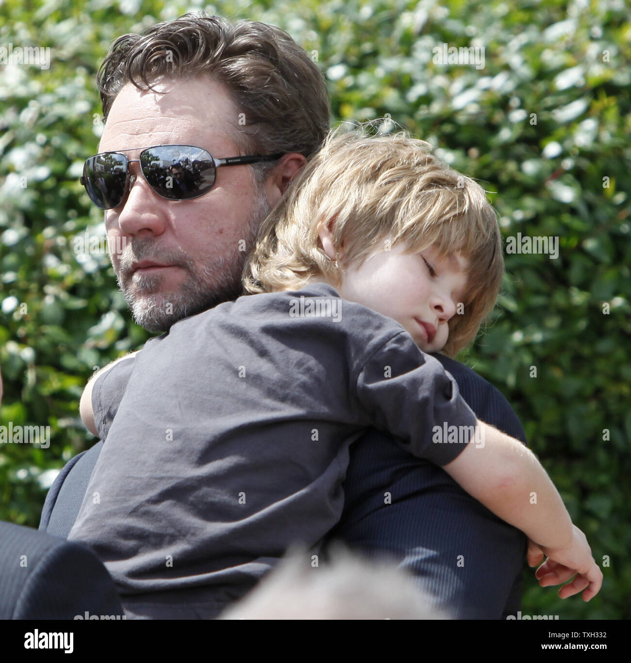Russell crowe and son hi-res stock photography and images - Alamy