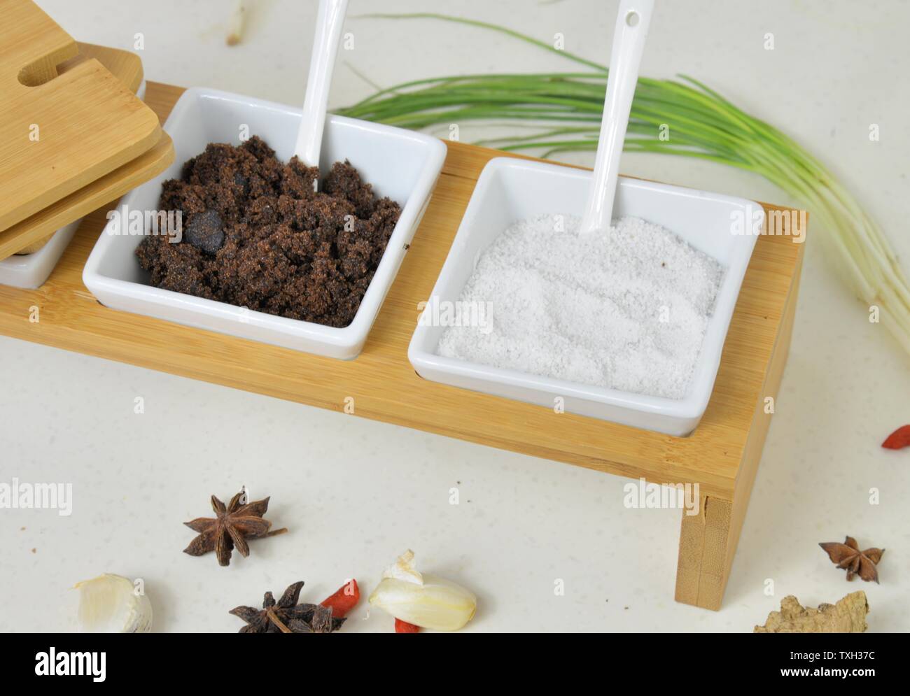 Kitchen receptacles hi-res stock photography and images - Alamy