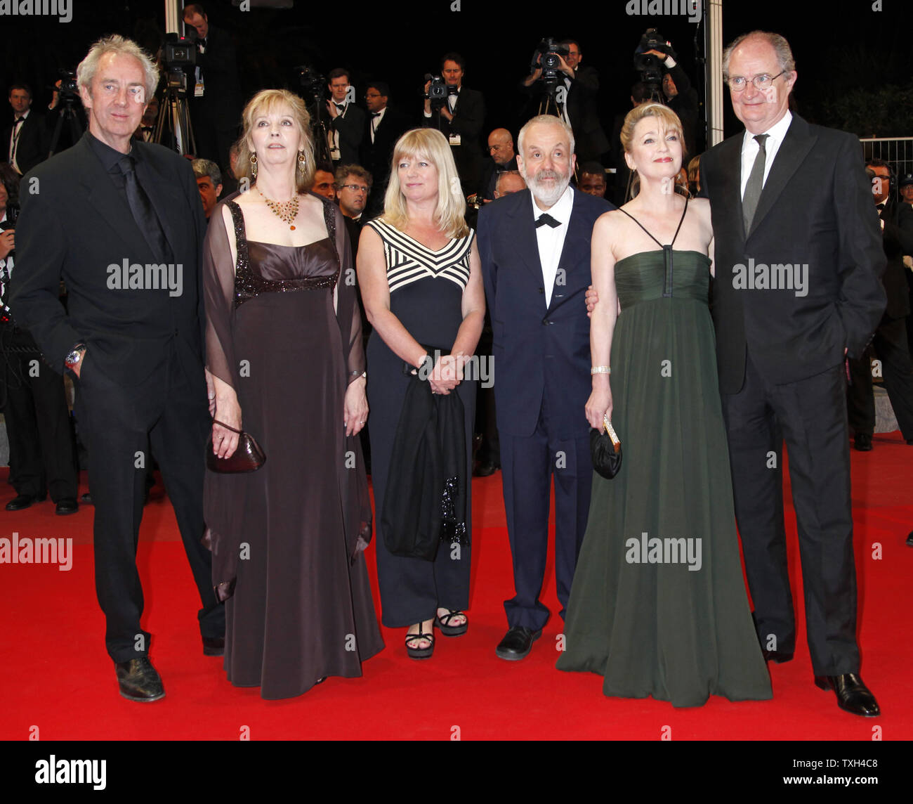 (From L to R) Dick Pope, Ruth Sheen, Georgina Lowe, Mike Leigh, Lesley ...