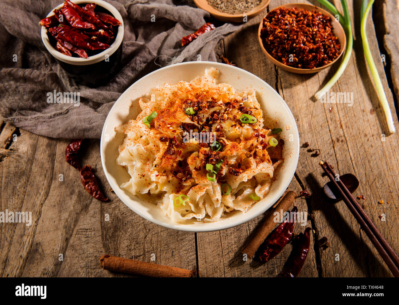 Oil poured noodles pasta noodles Shaanxi oil splash chili Stock Photo ...