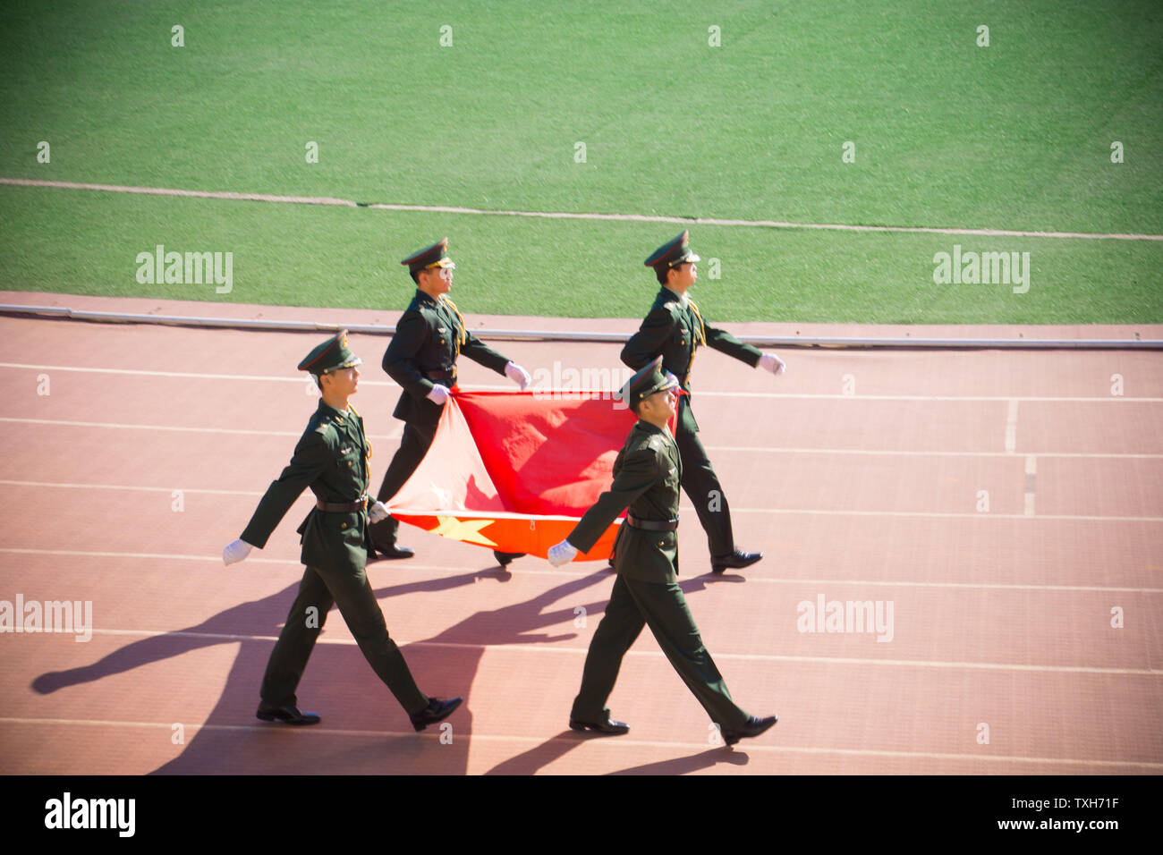 Military training at university hi-res stock photography and images - Alamy