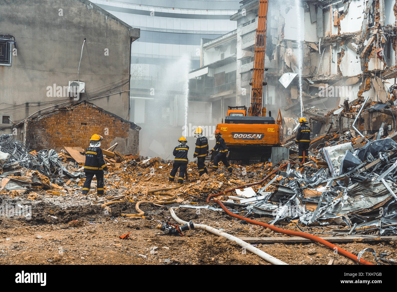 City building demolition site Stock Photo - Alamy