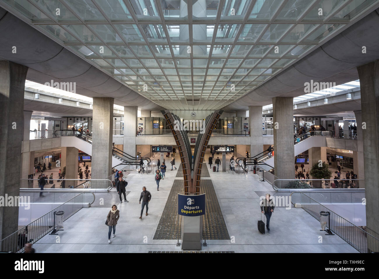 Aeroport cdg hi-res stock photography and images - Alamy