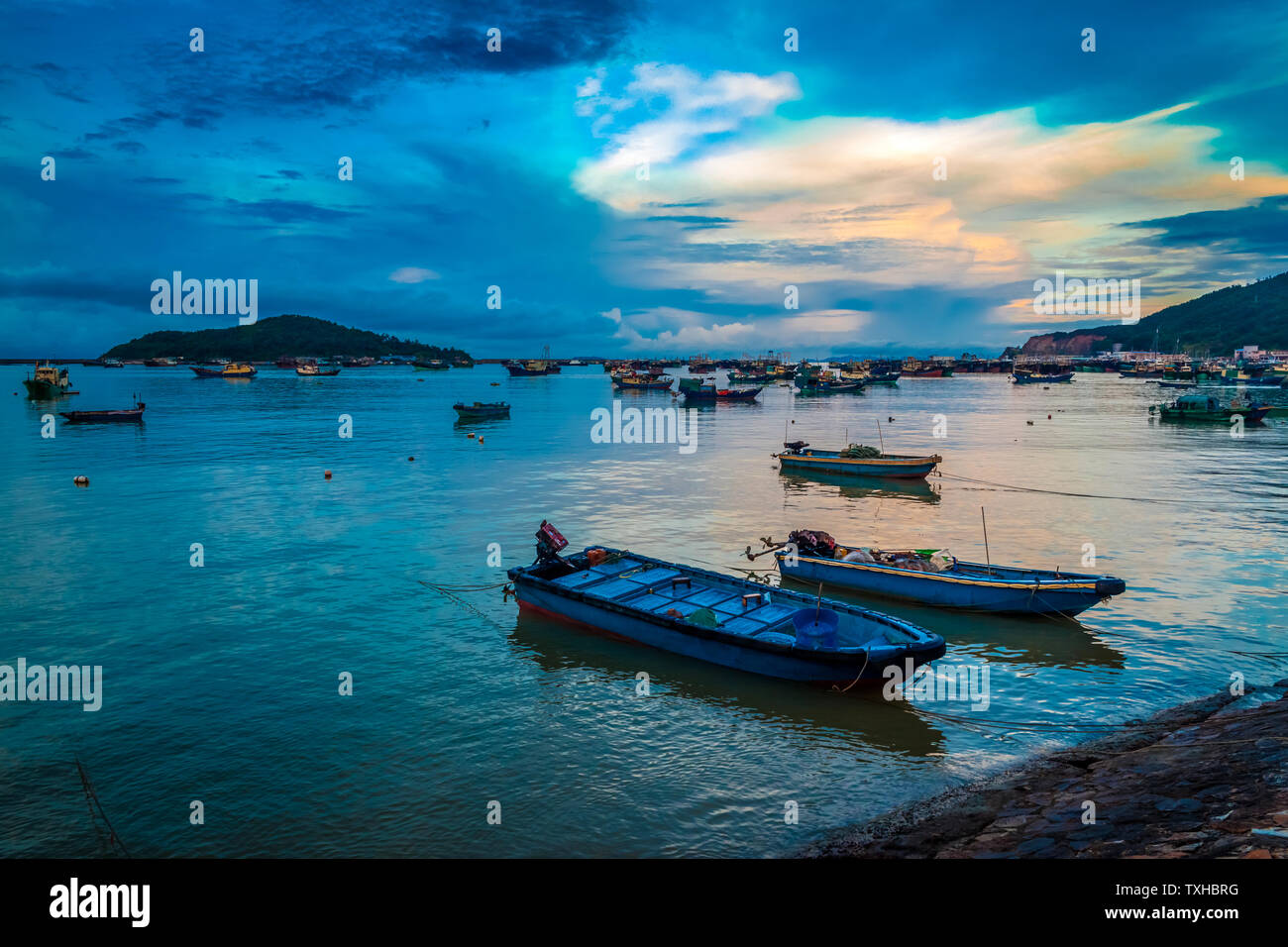 Dongping fishing port, Yangjiang Stock Photo - Alamy