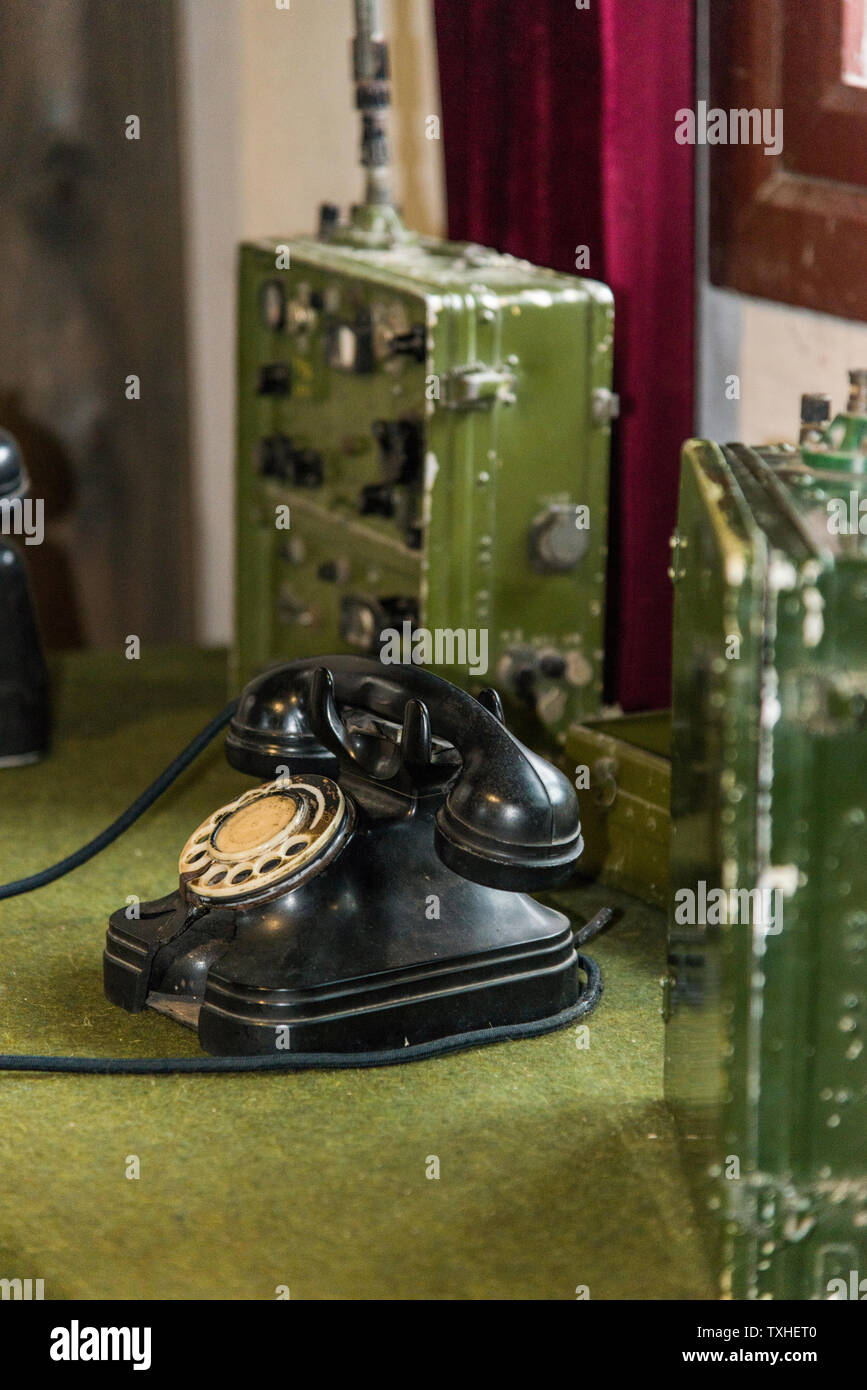 Old military radio Stock Photo - Alamy
