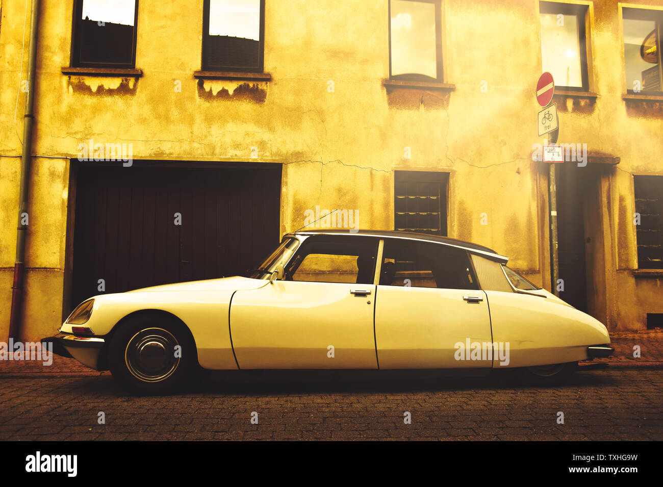 Old car lover hi-res stock photography and images - Alamy