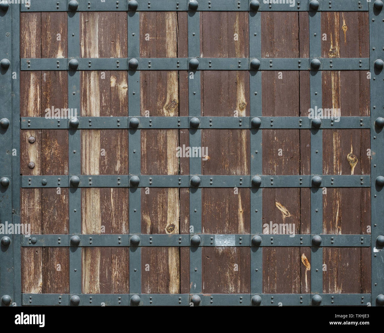 old meta grunge door, background or texture Stock Photo - Alamy