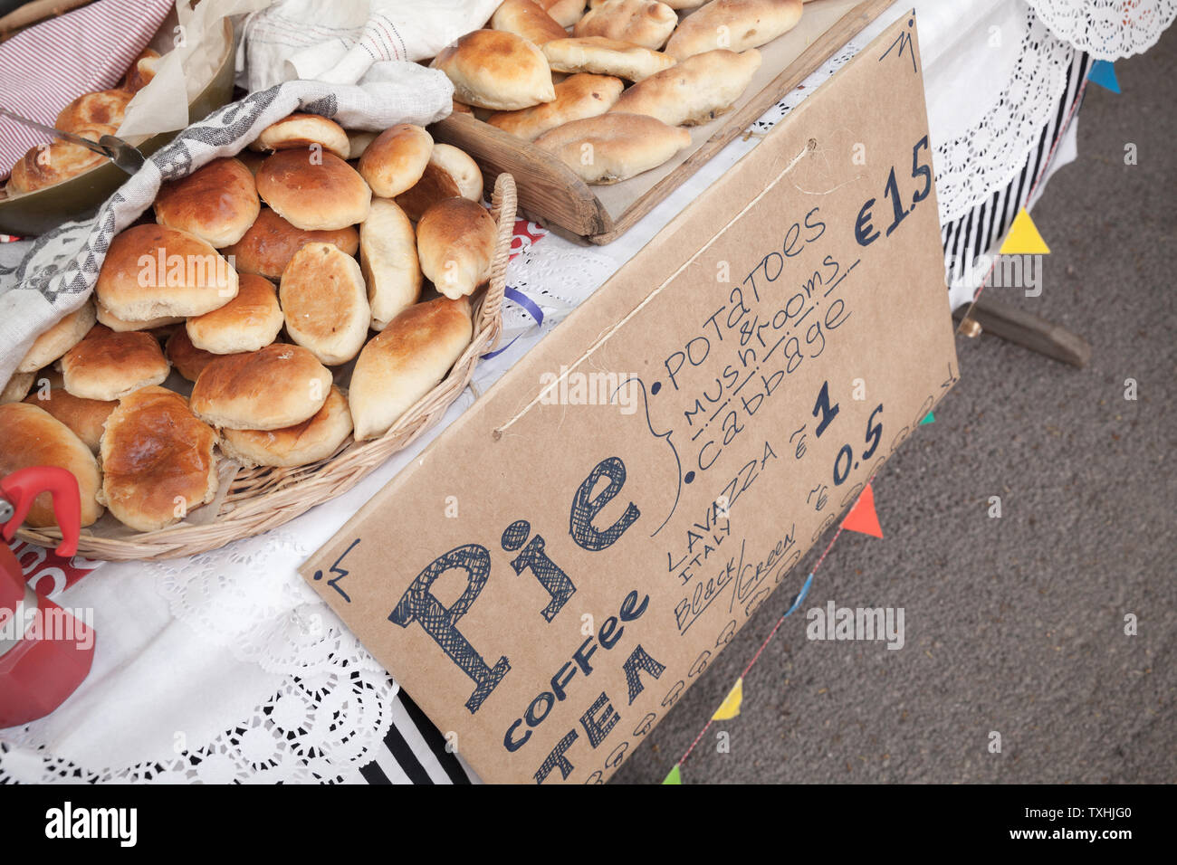 Food counter restaurant hi-res stock photography and images - Alamy