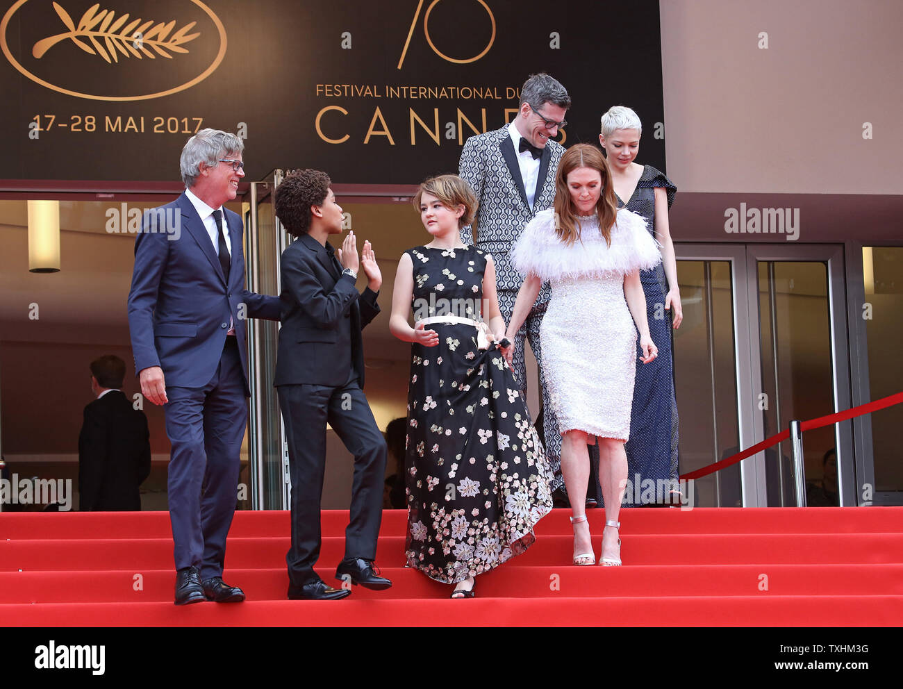 (From L to R) Todd Haynes, Jaden Michael, Millicent Simmonds, Julianne ...