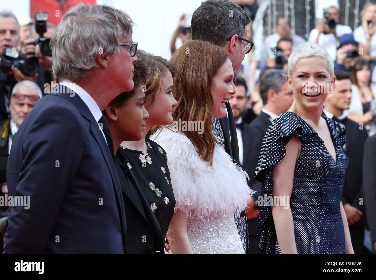 (From L to R) Todd Haynes, Jaden Michael, Millicent Simmonds, Julianne Moore, Brian Selznic and ...