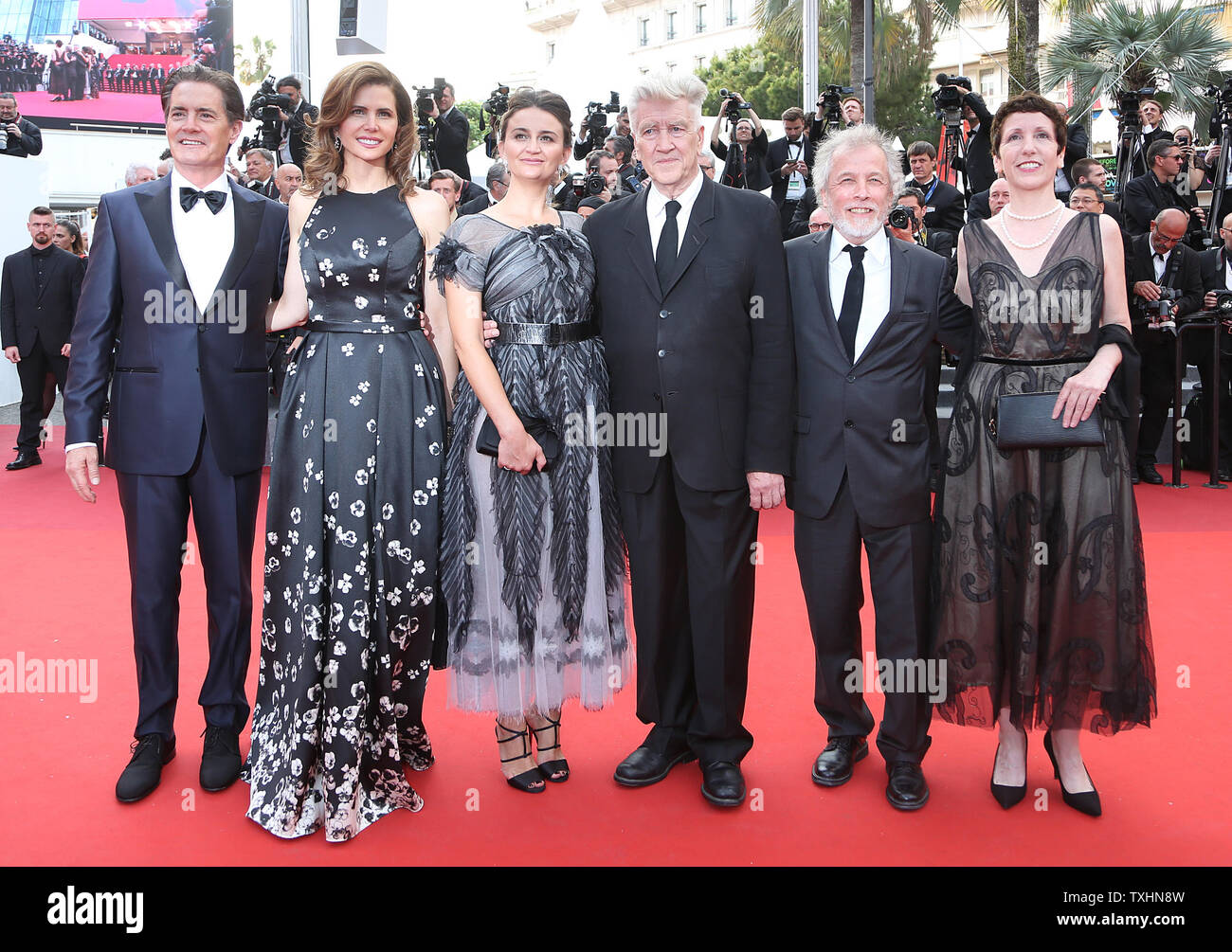 (From L to R) Kyle MacLachlan, Desiree Gruber, Emily Stofle, David ...