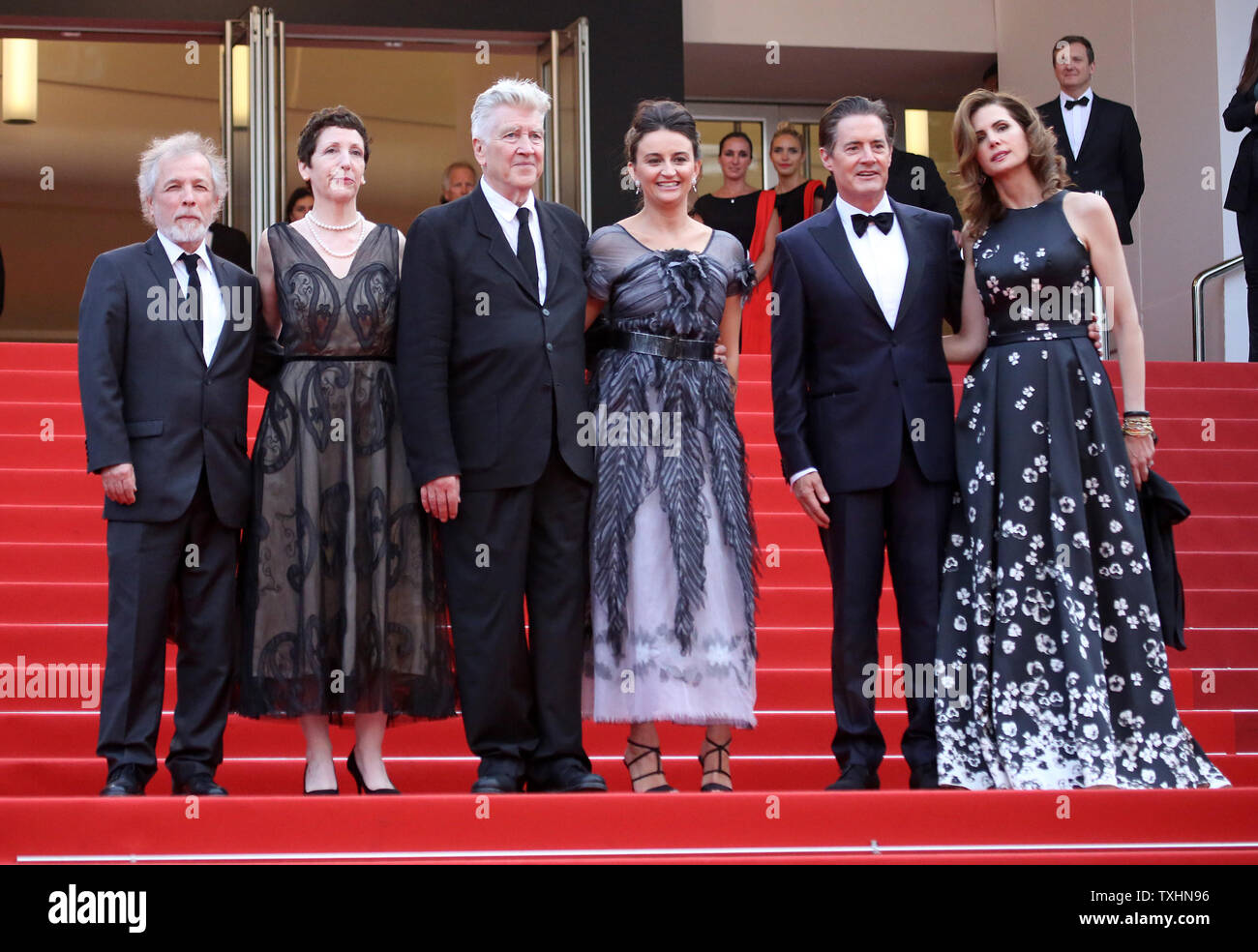 (From L to R) Guest, Sabrina Sutherland, Emily Stofle, David Lynch ...