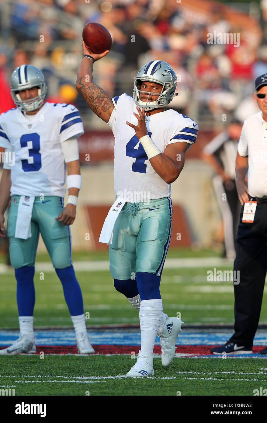 Dallas Cowboys Dak Prescott throws prior to the start of the Pro ...