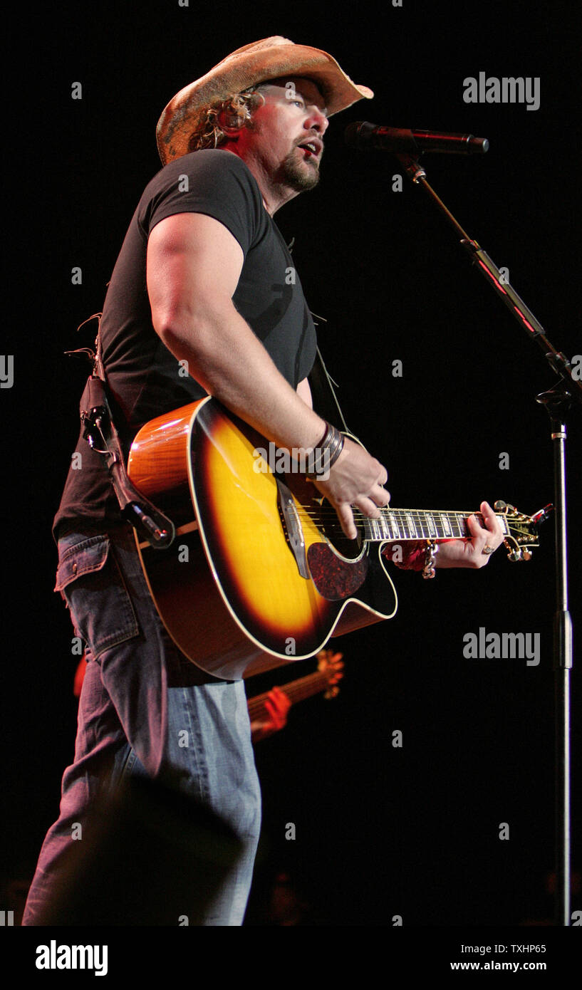 Toby Keith performs in concert at Coors Amphitheatre in Chula Vista, CA ...