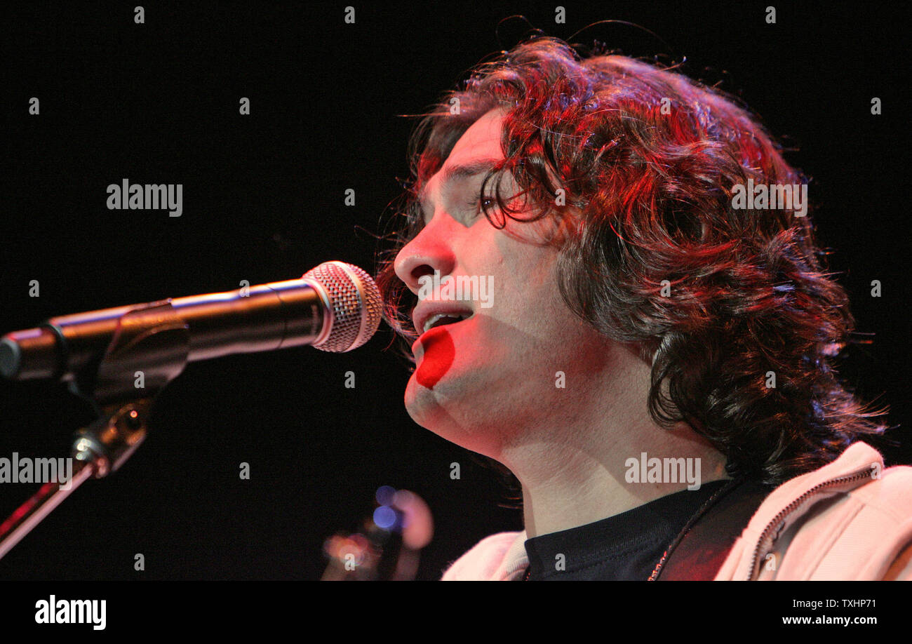 Joe Nichols performs in concert at Coors Amphitheatre in Chula Vista ...