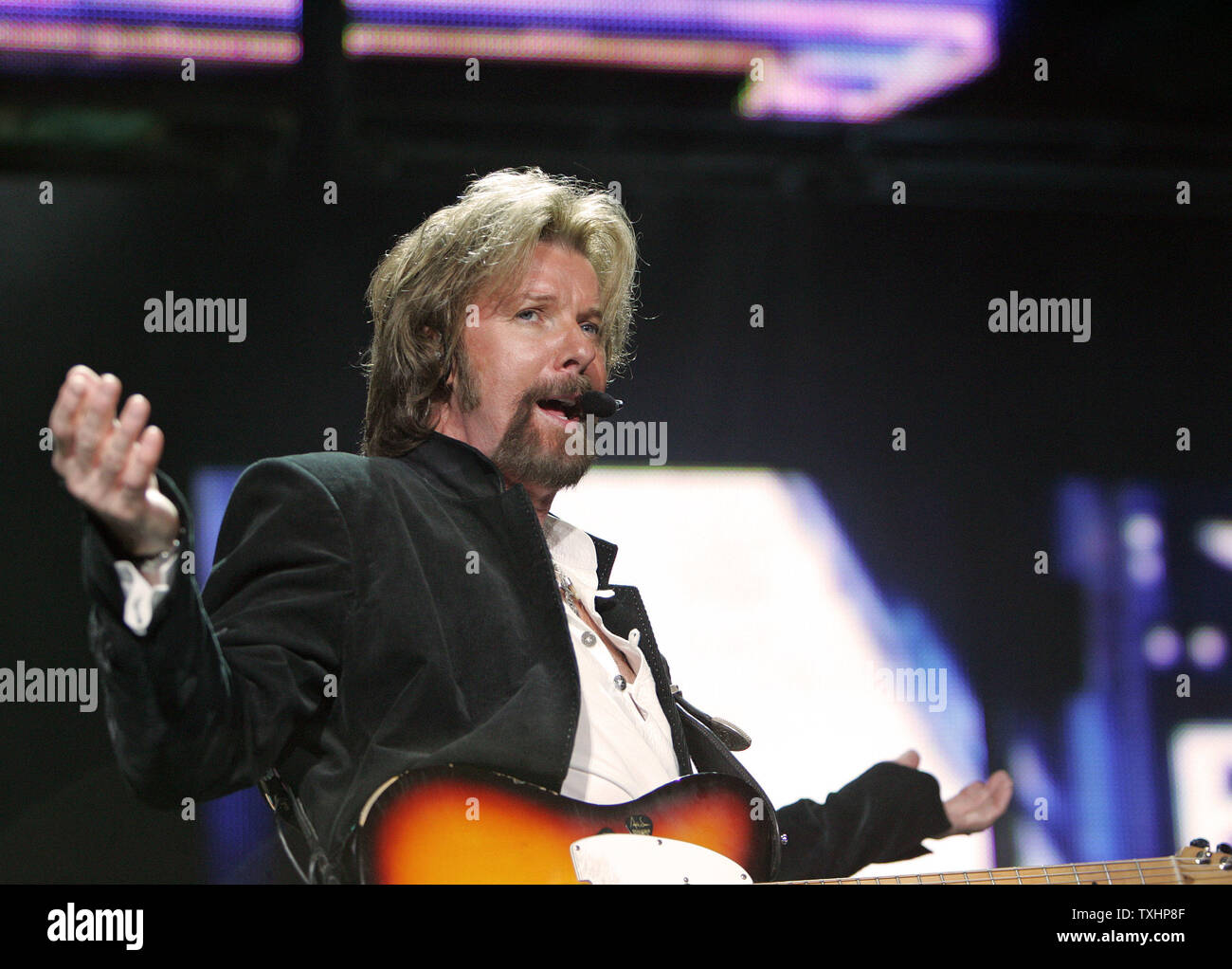Ronnie Dunn of Brooks and Dunn performs in concert at Coors ...