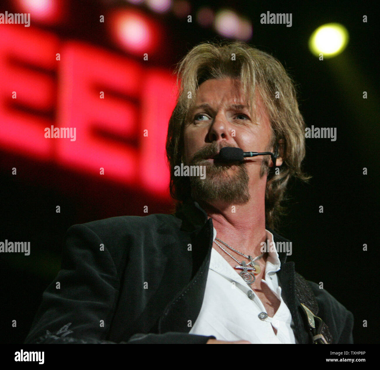 Ronnie Dunn of Brooks and Dunn performs in concert at Coors ...
