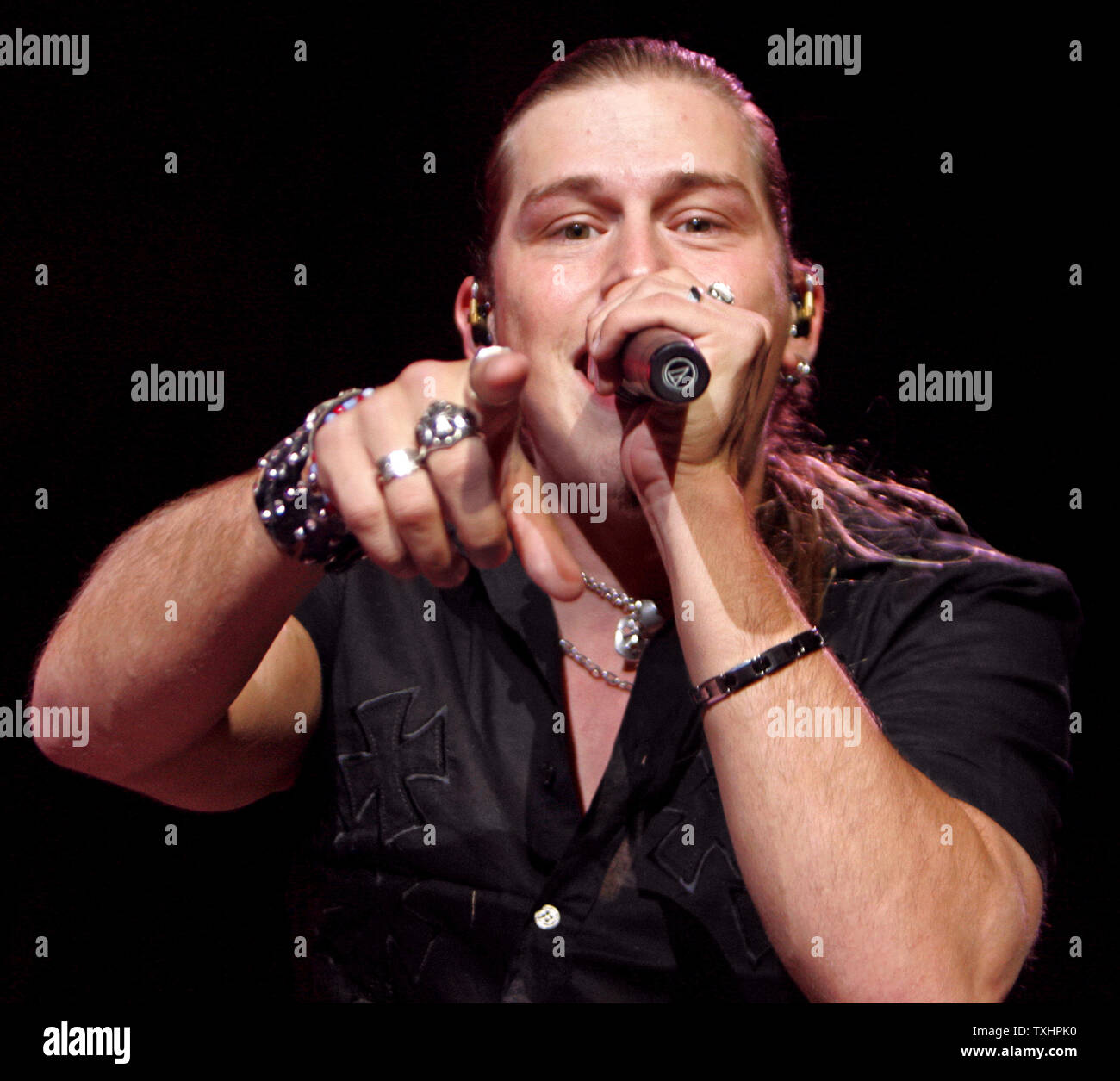 Jason michael carroll hi-res stock photography and images - Alamy