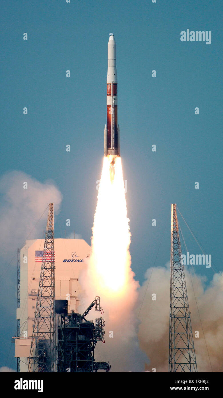 A Boeing Delta IV rocket launches the GOES N satellite from Launch ...