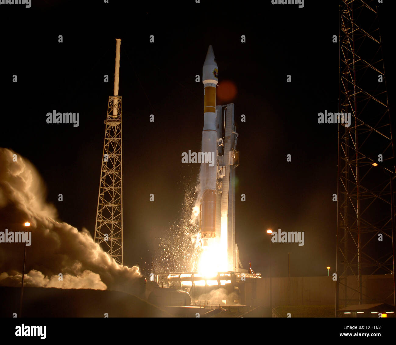 Atlas v 2007 hi-res stock photography and images - Alamy