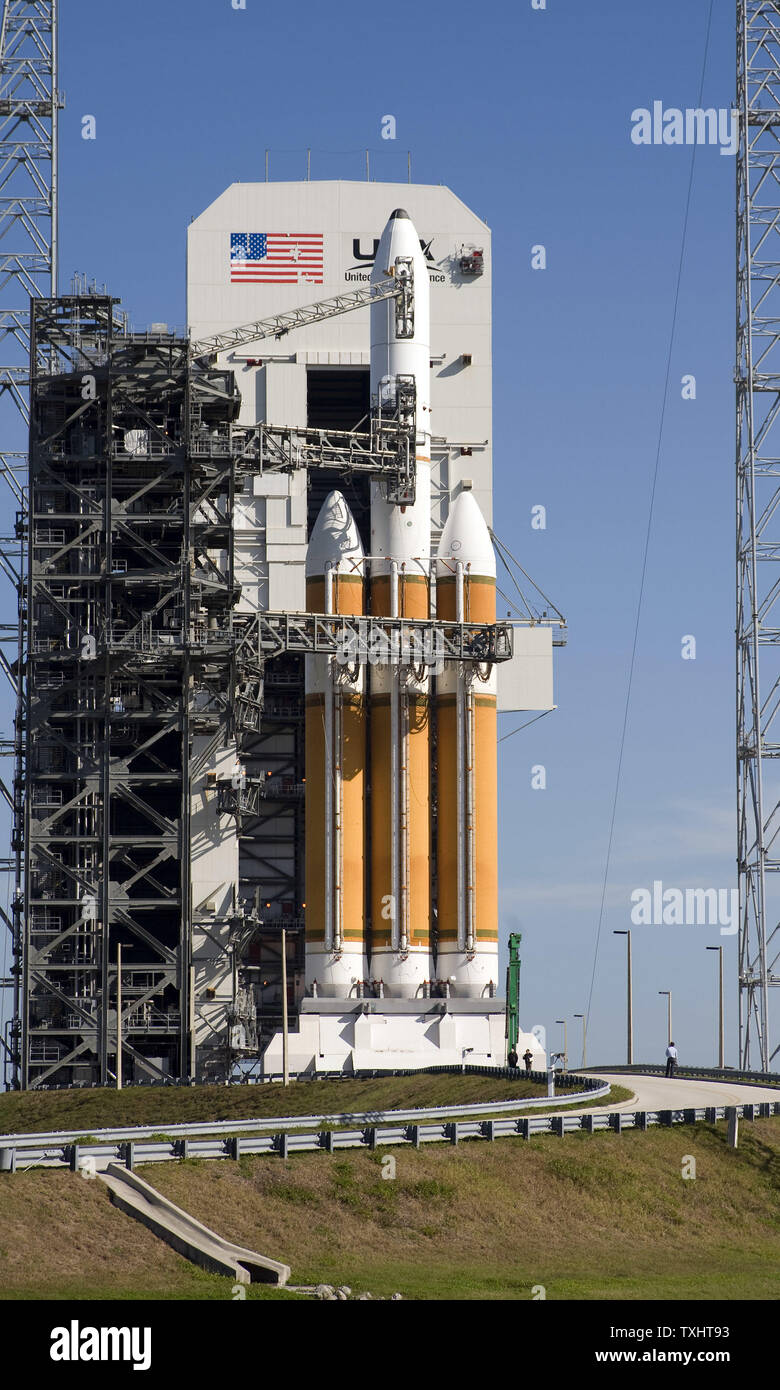 A Boeing Delta IV "Heavy" rocket sits bolted to launch pad 37B at the ...