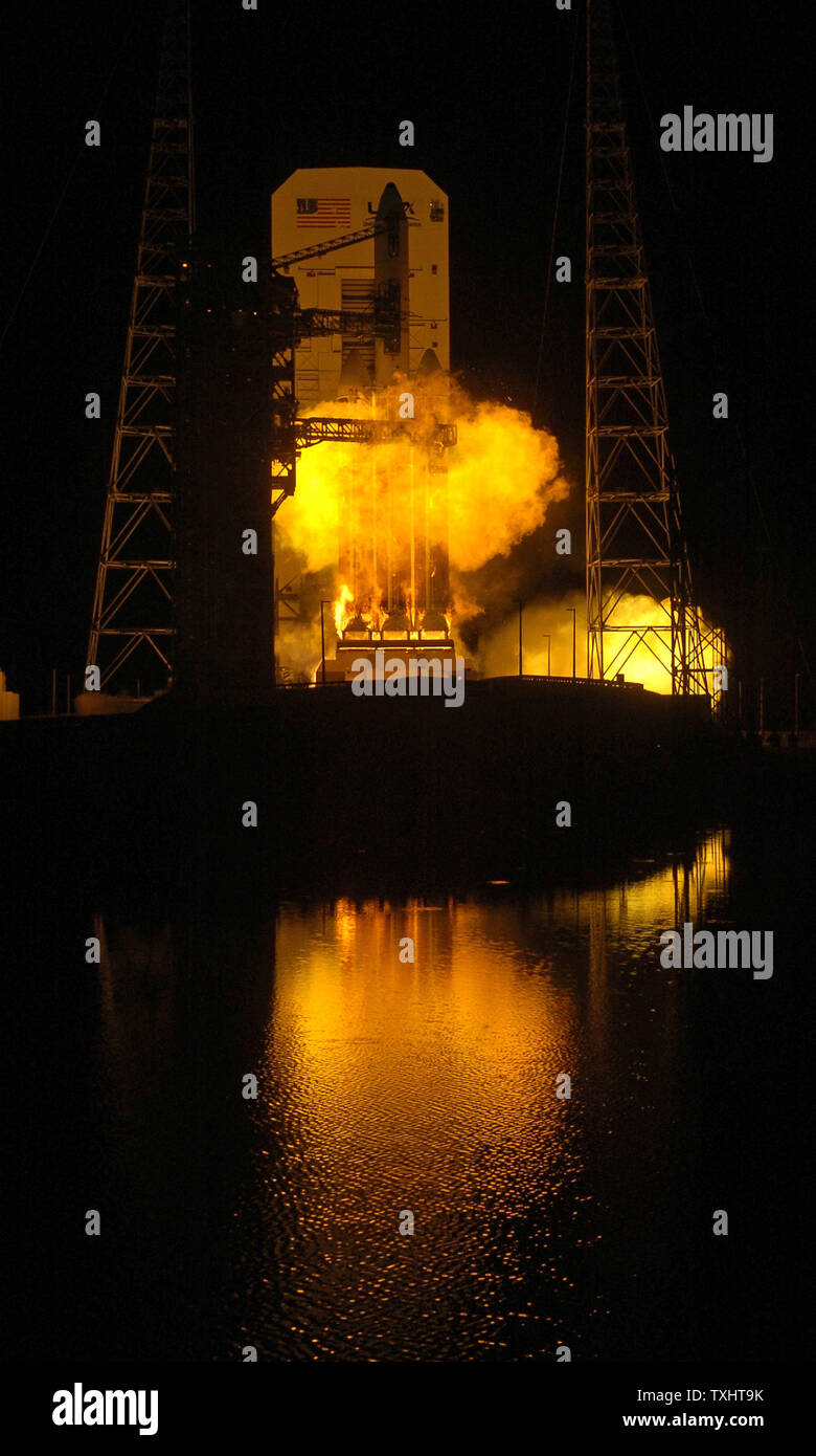 Titan iv rocket hi-res stock photography and images - Alamy