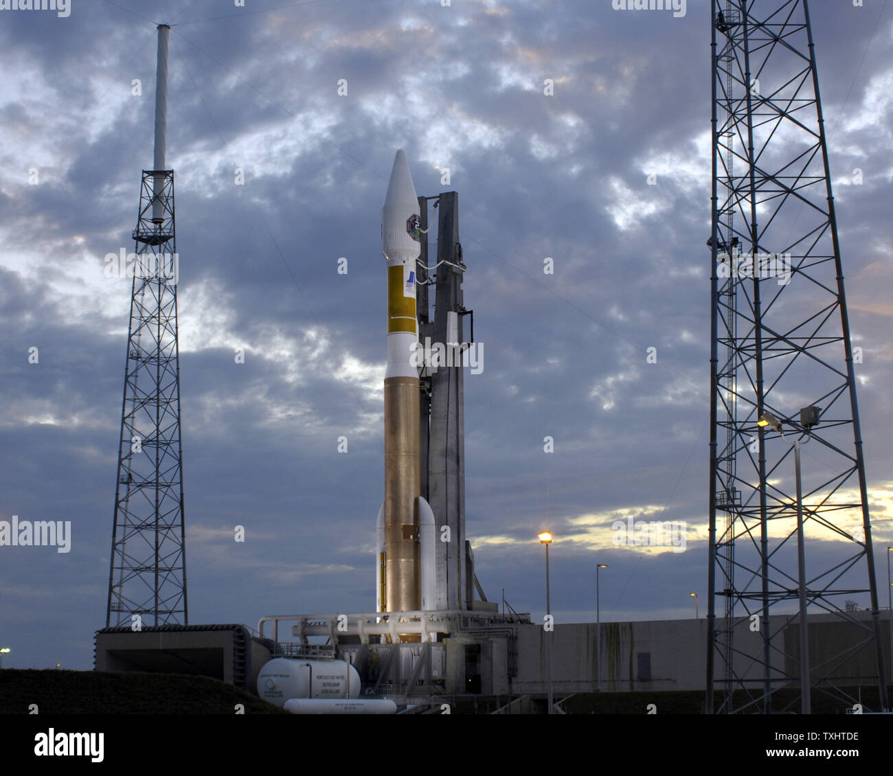 V centaur hi-res stock photography and images - Alamy