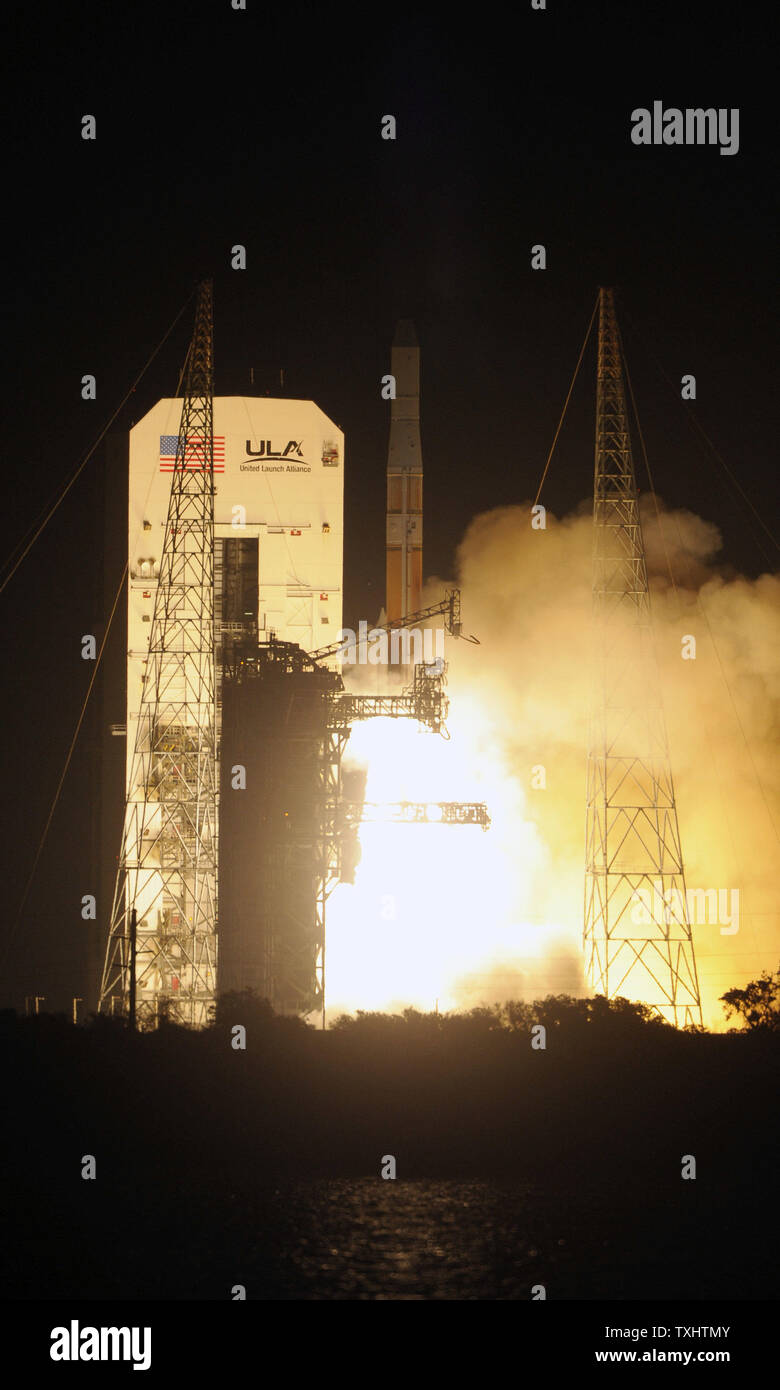 United Launch Alliance's Delta IV rocket launches at 6:57 PM from Space ...