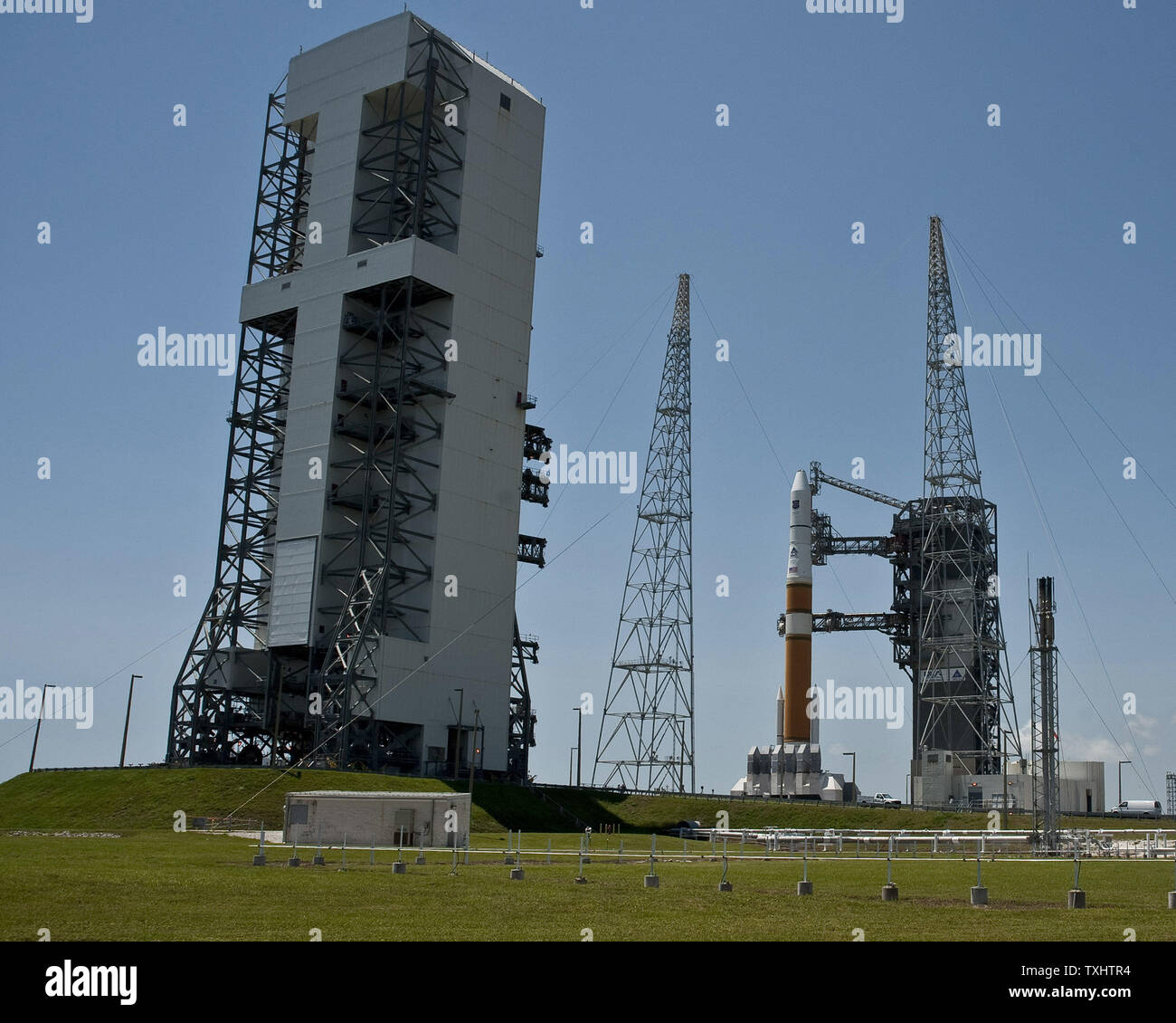 The United Launch Alliance Delta 4 rocket sits poised on Space Launch ...