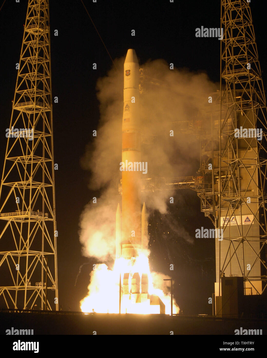 United Launch Alliance launches a Delta IV rocket at 11:00 PM from ...