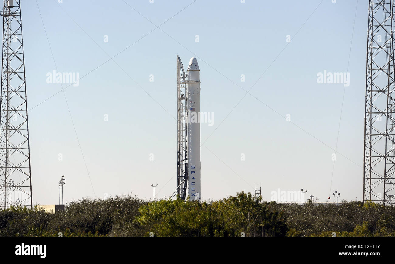 Falcon 9 engine hi-res stock photography and images - Alamy