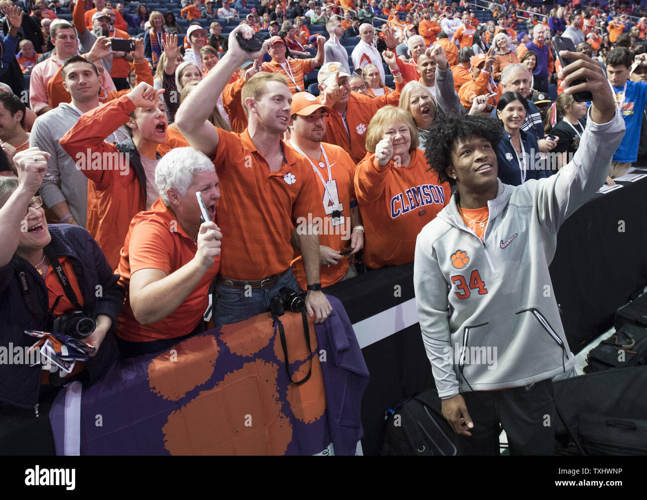 Ray ray mccloud hi-res stock photography and images - Alamy