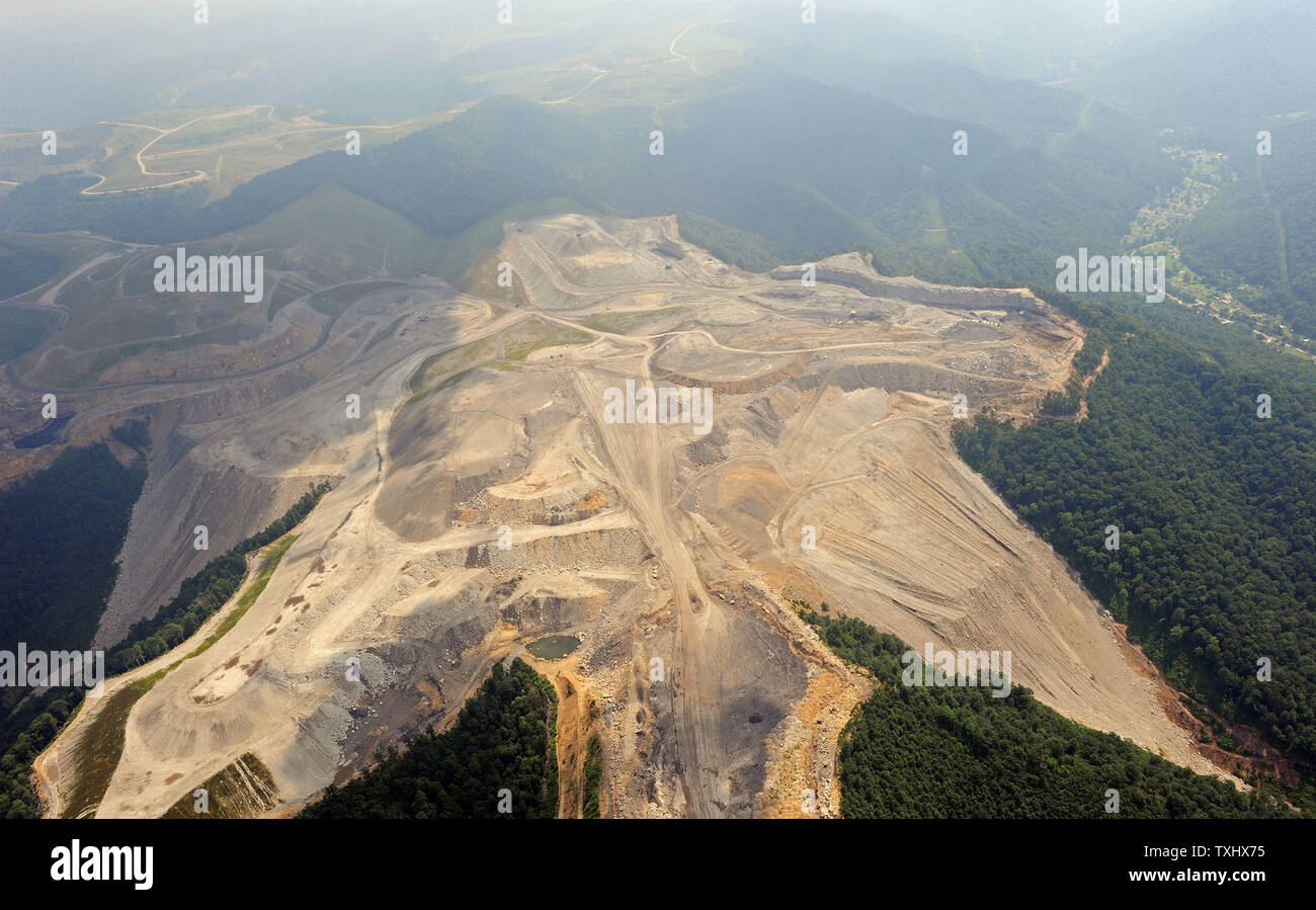 Strip mining coal appalachia hi-res stock photography and images - Alamy