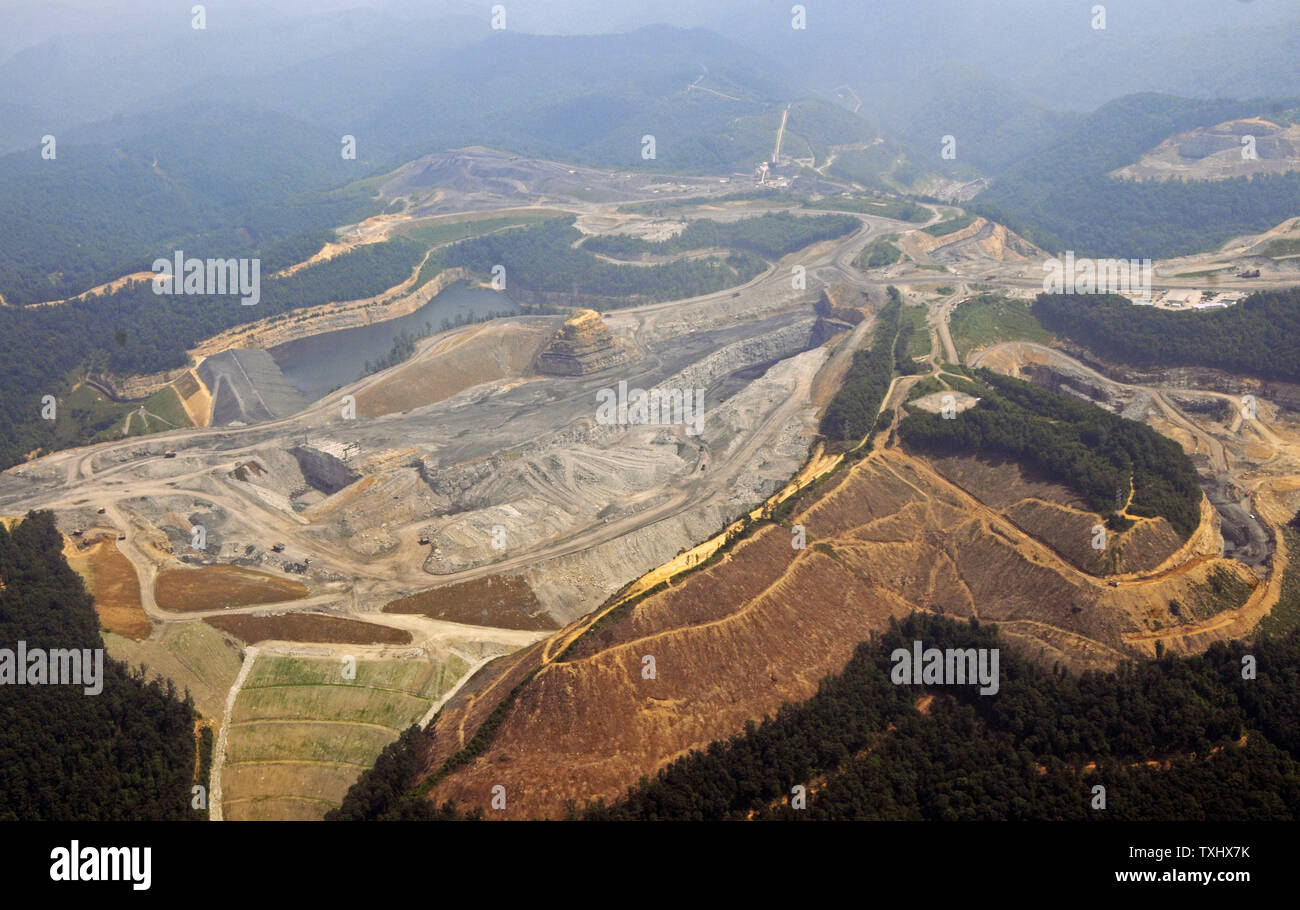 Strip mining coal in appalachia hi-res stock photography and images - Alamy