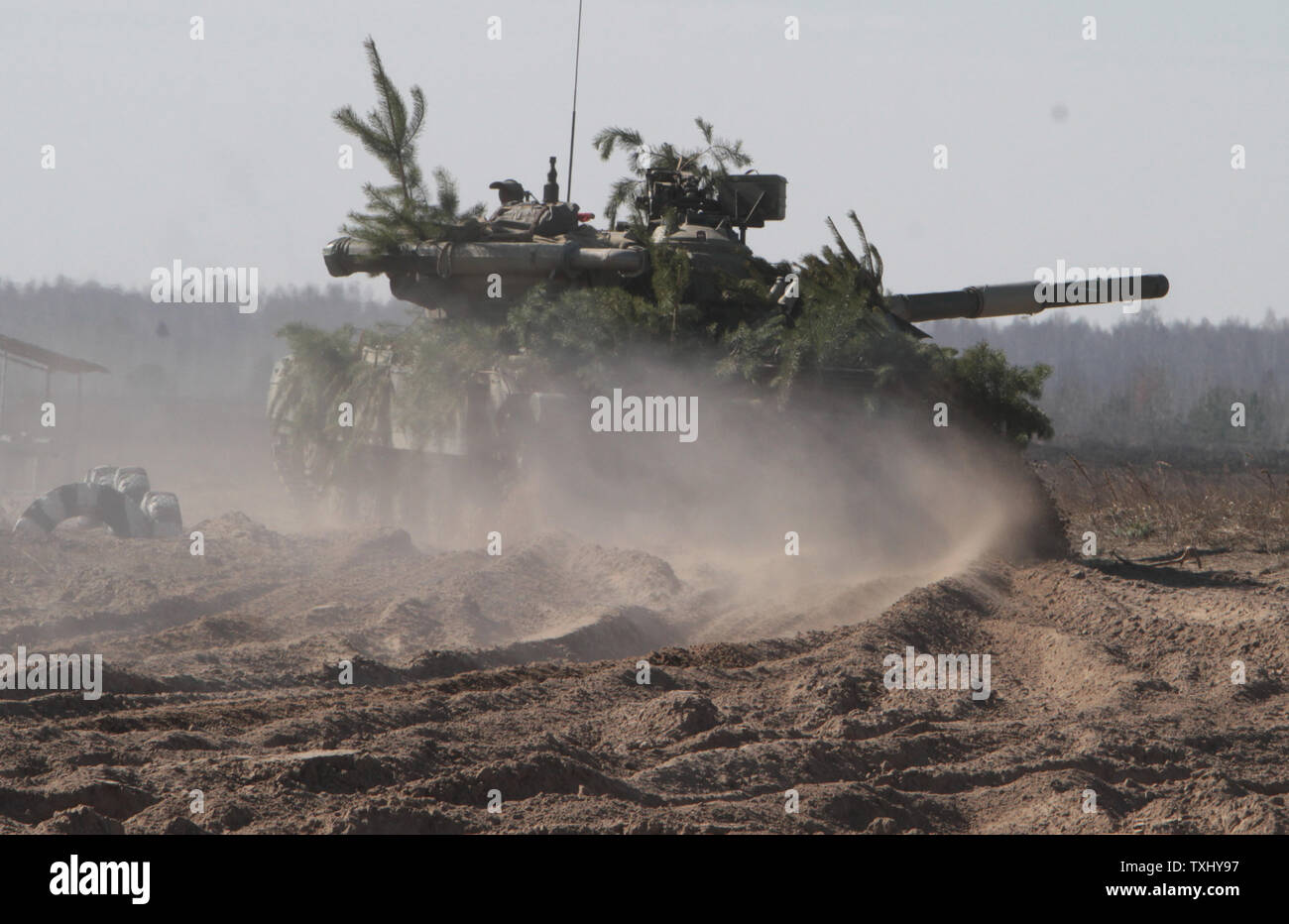 Tank standoff hi-res stock photography and images - Alamy