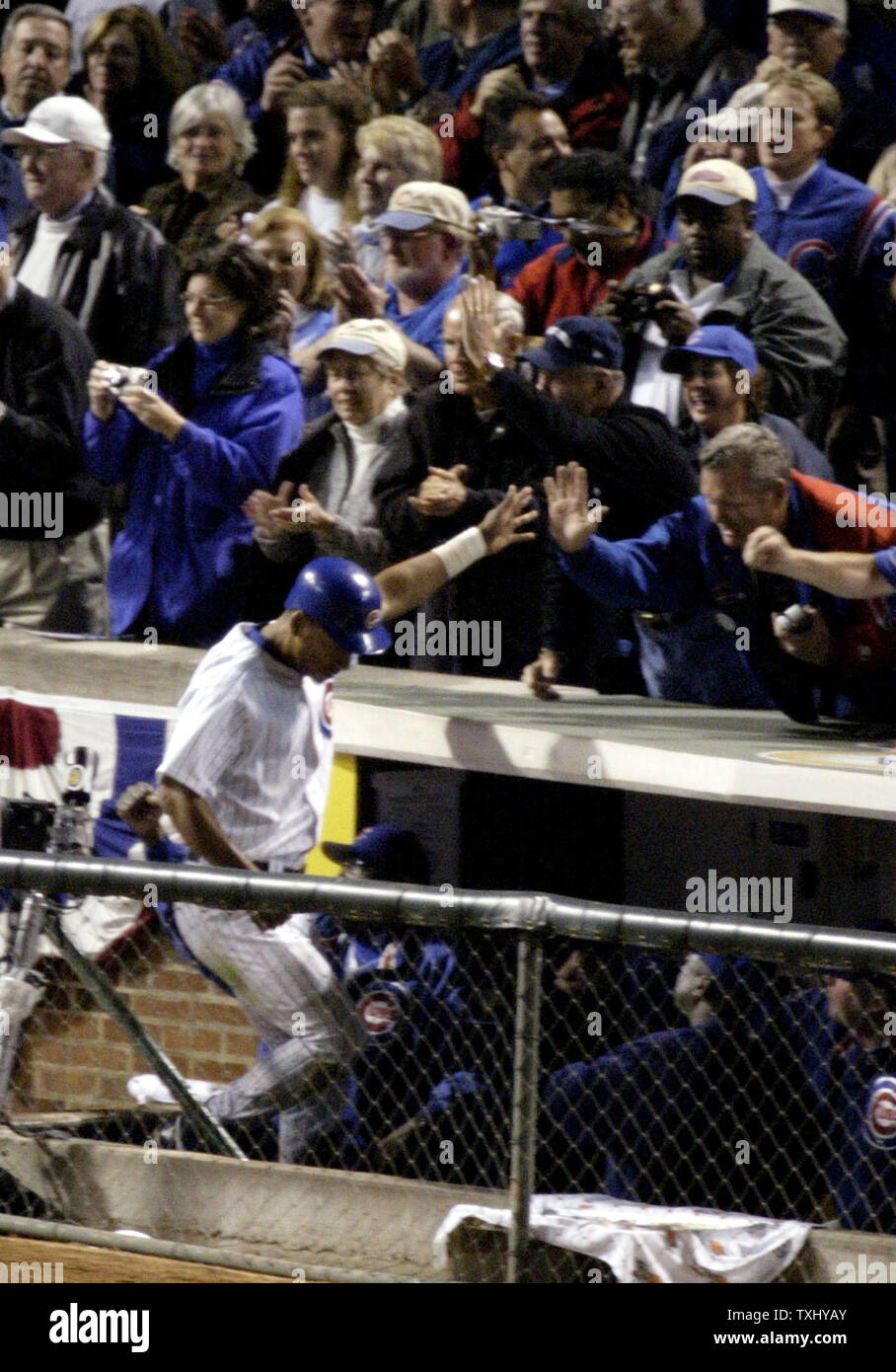 Moises alou cubs hi-res stock photography and images - Alamy