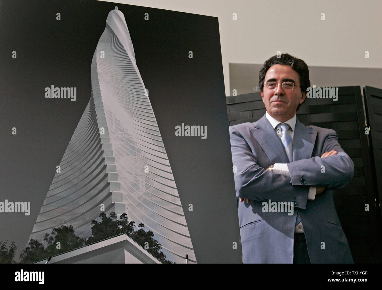 World renown architect Santiago Calatrava, of Spain, unveils his design ...