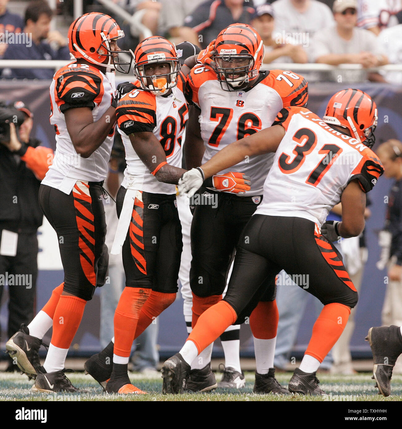 Cincinnati Bengals' Reggie Kelly, from left, Chad Johnson, Levi Jones ...
