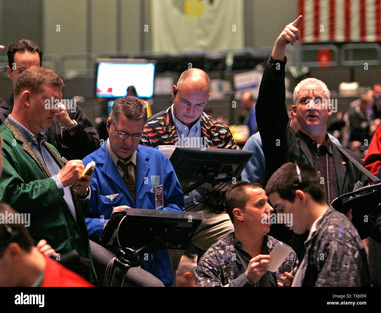 Chicago board trade bond pit hi-res stock photography and images - Alamy