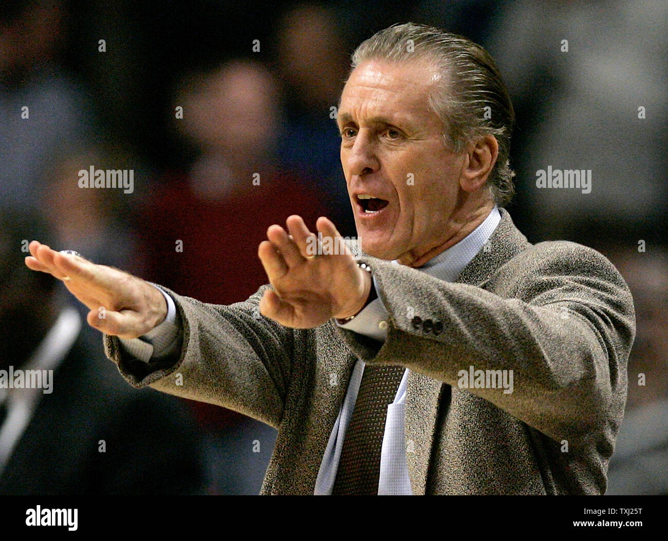 Pat riley hi-res stock photography and images - Alamy