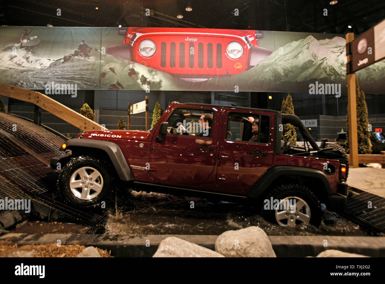 Daimler chrysler test track hi-res stock photography and images - Alamy