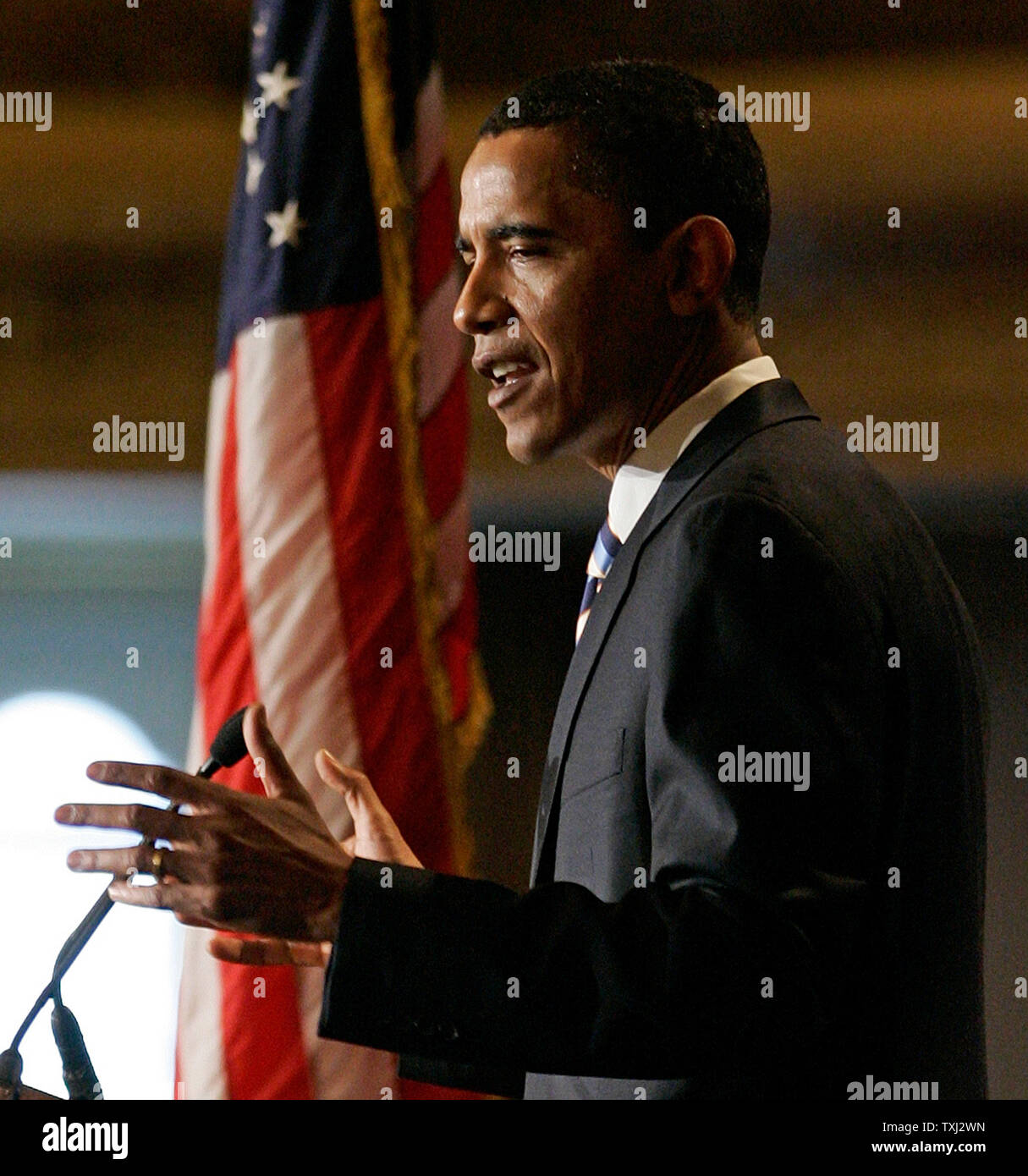U.S. Senator and Democratic presidential candidate Barack Obama (D-Ill ...