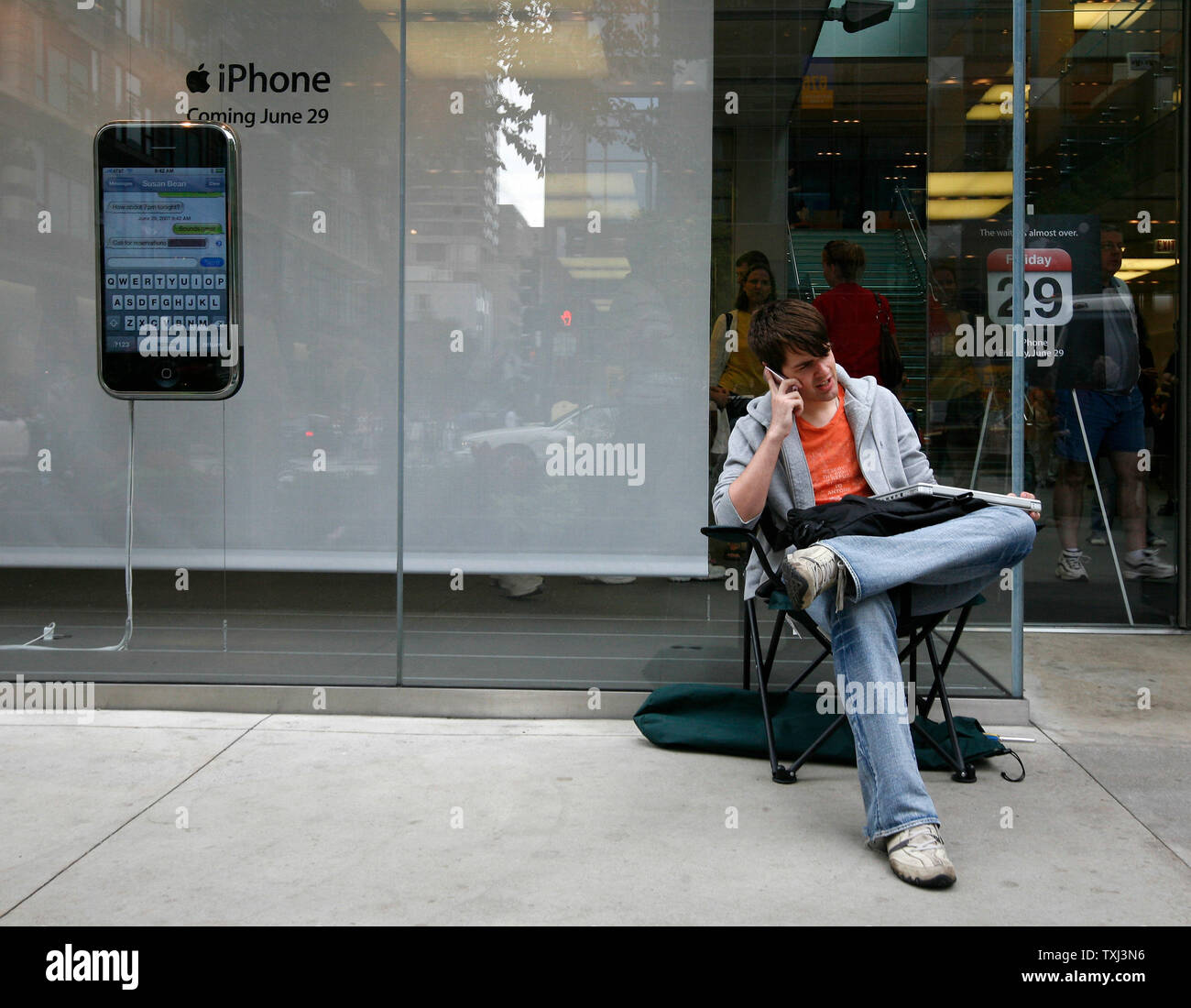 2007 first iphone hi-res stock photography and images - Alamy