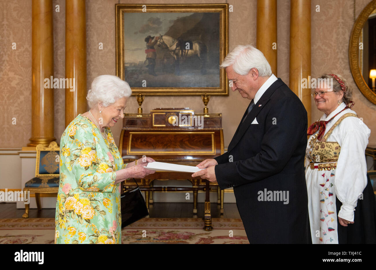 Queen Elizabeth II meets Ambassador of Norway Wegger Strommen and Dr ...