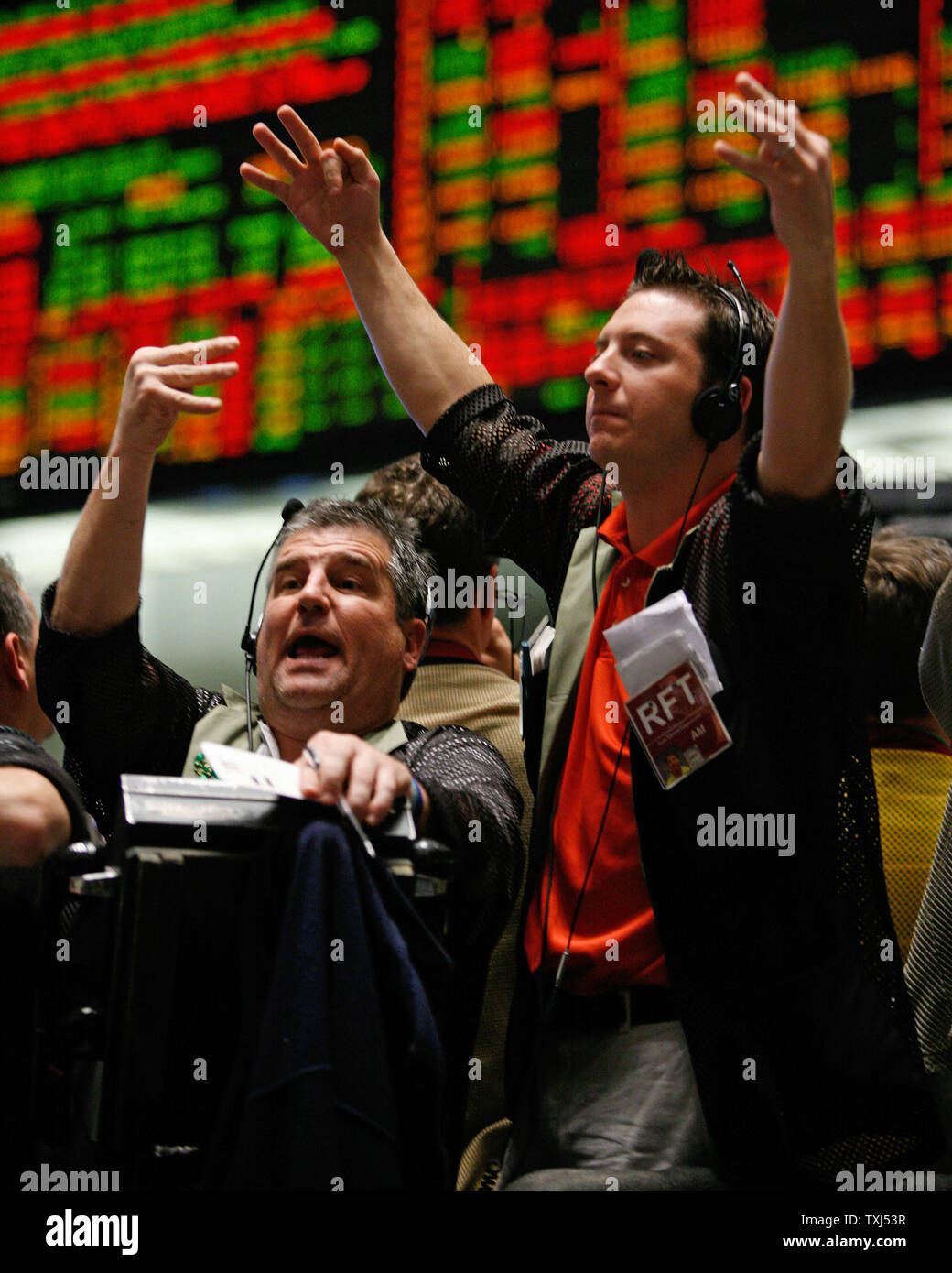 Chicago board of trade trading pit hi-res stock photography and images ...