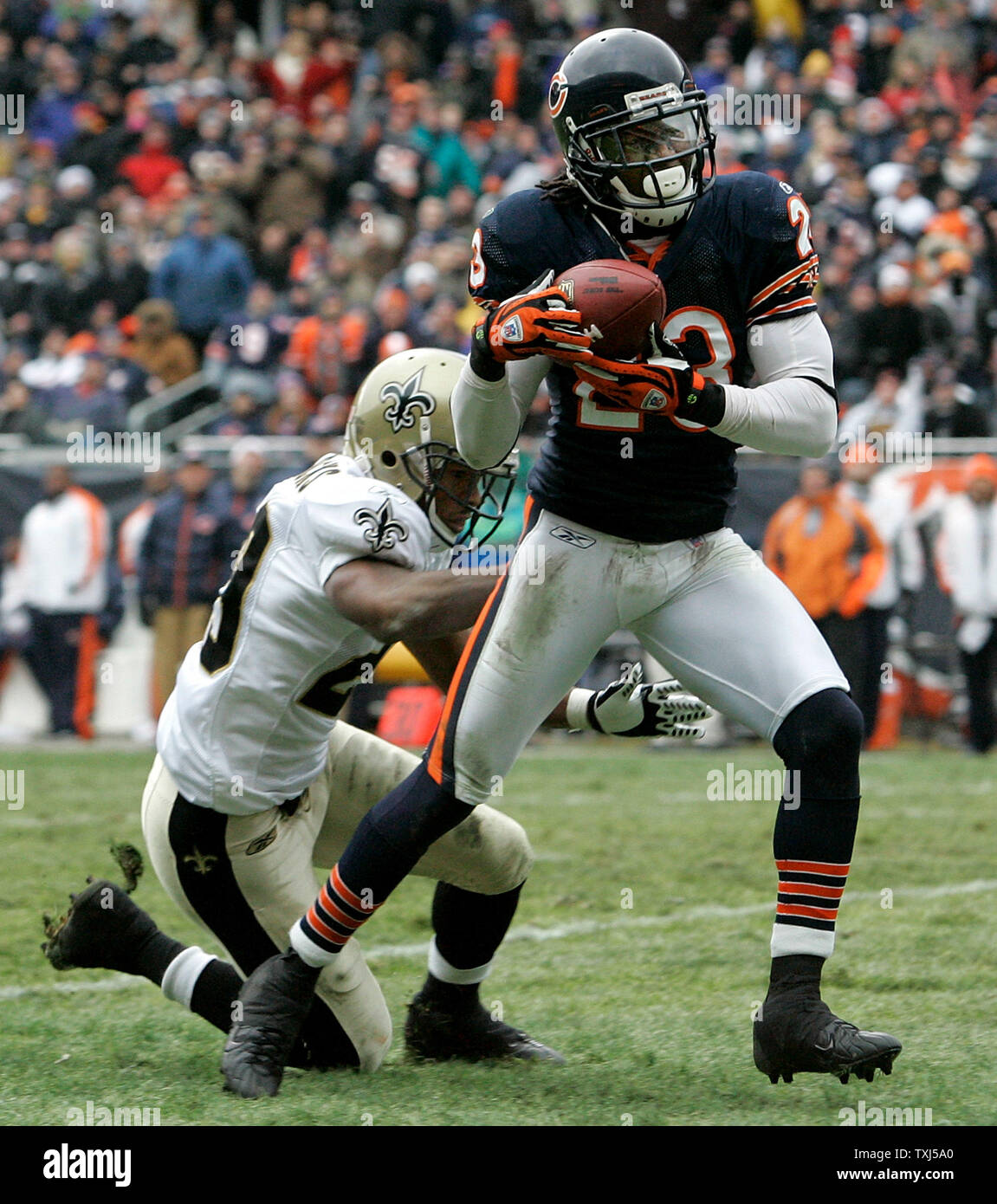 Josh bullocks hi-res stock photography and images - Alamy